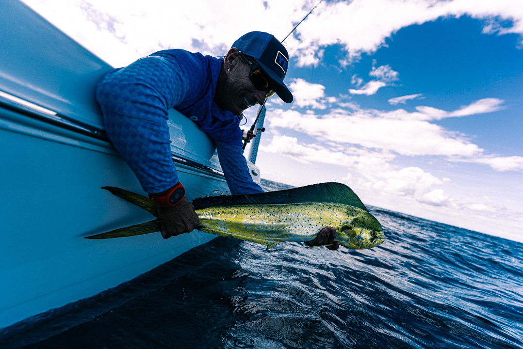 Fish Finders GPS for Boats, Fishing Depth Finder Combo | Raymarine