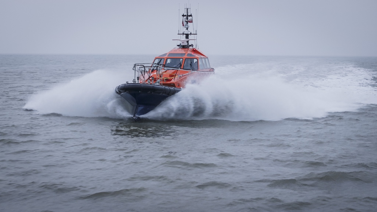 AI‑Driven Hefring Marine IMAS Integration for Raymarine LightHouse on ...
